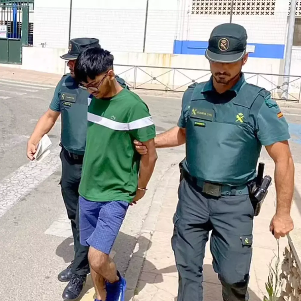 'Blow Up The Plane' Snapchat Joke Resulted In Fighter Jets Intercepting ...