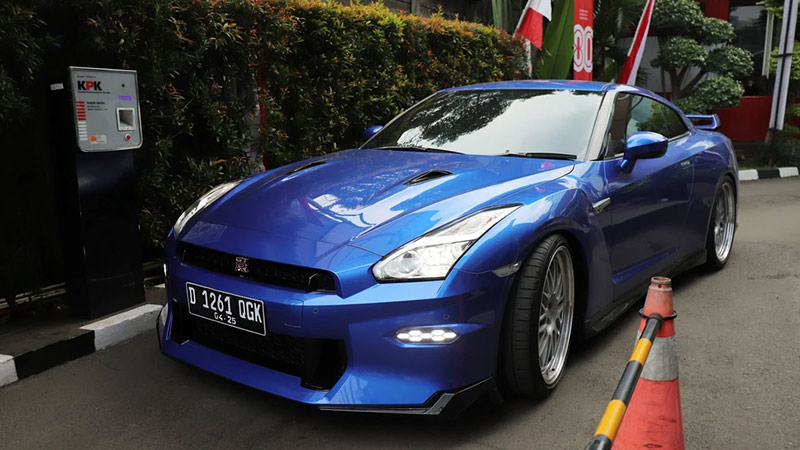 From ‘Death To Corruptors’ To Becoming A Corruption Suspect: The Viral ...