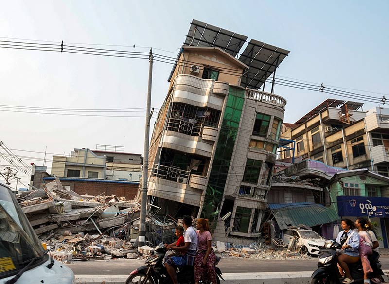 A Video Of The Myanmar Earthquake Goes Viral: The First-Of-Its-Kind To ...