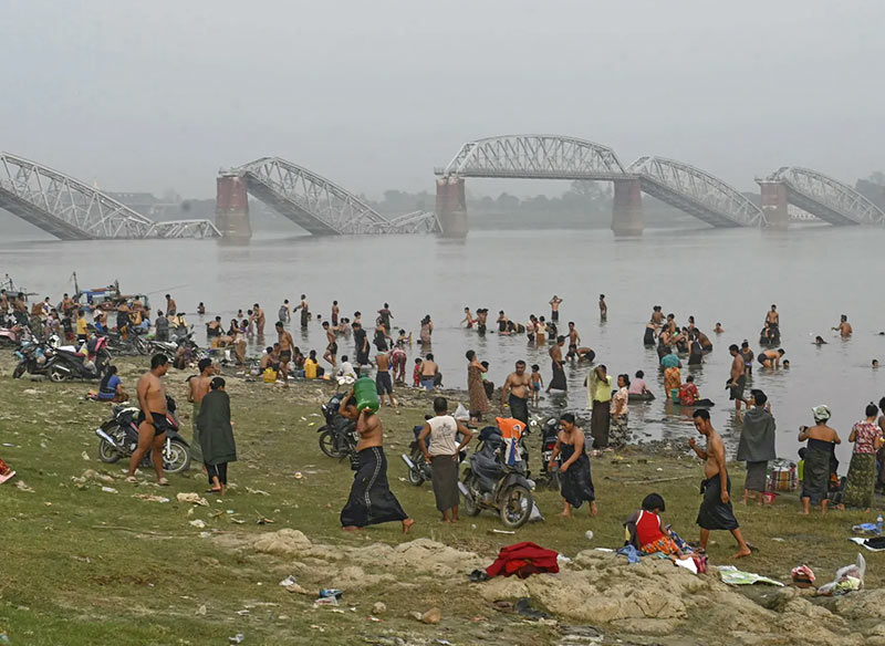 A Video Of The Myanmar Earthquake Goes Viral: The First-Of-Its-Kind To ...