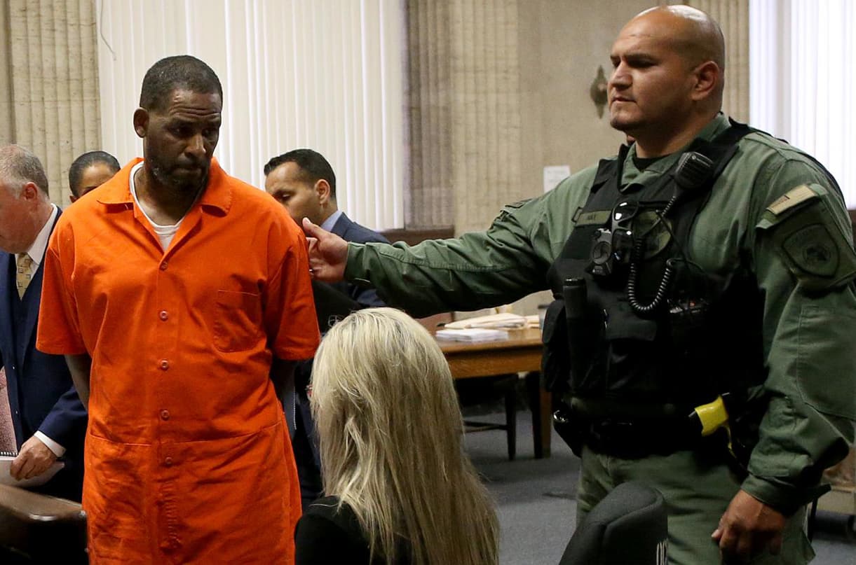 Apple Music And Spotify Briefly Released A Bootlegged Album From The ...